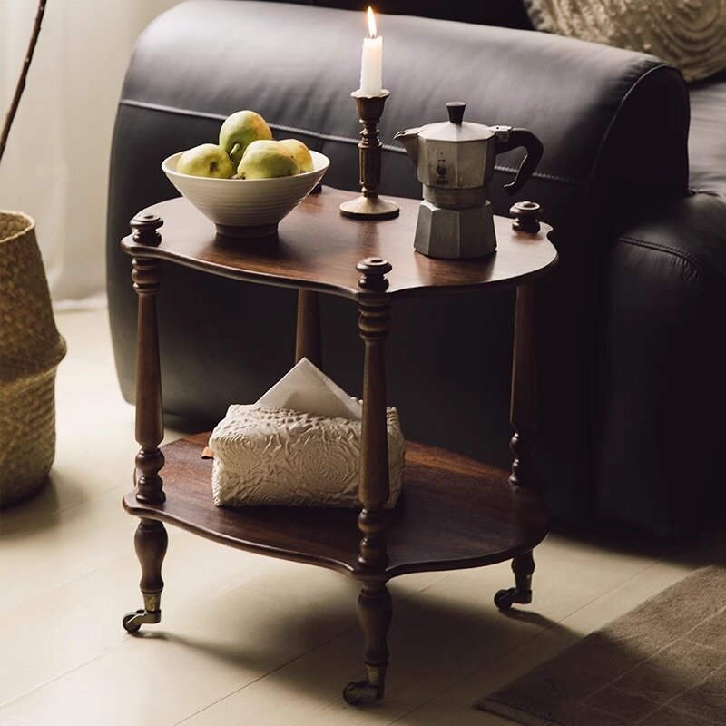 Приставной столик из массива дерева с подвижными боковыми и угловыми элементами