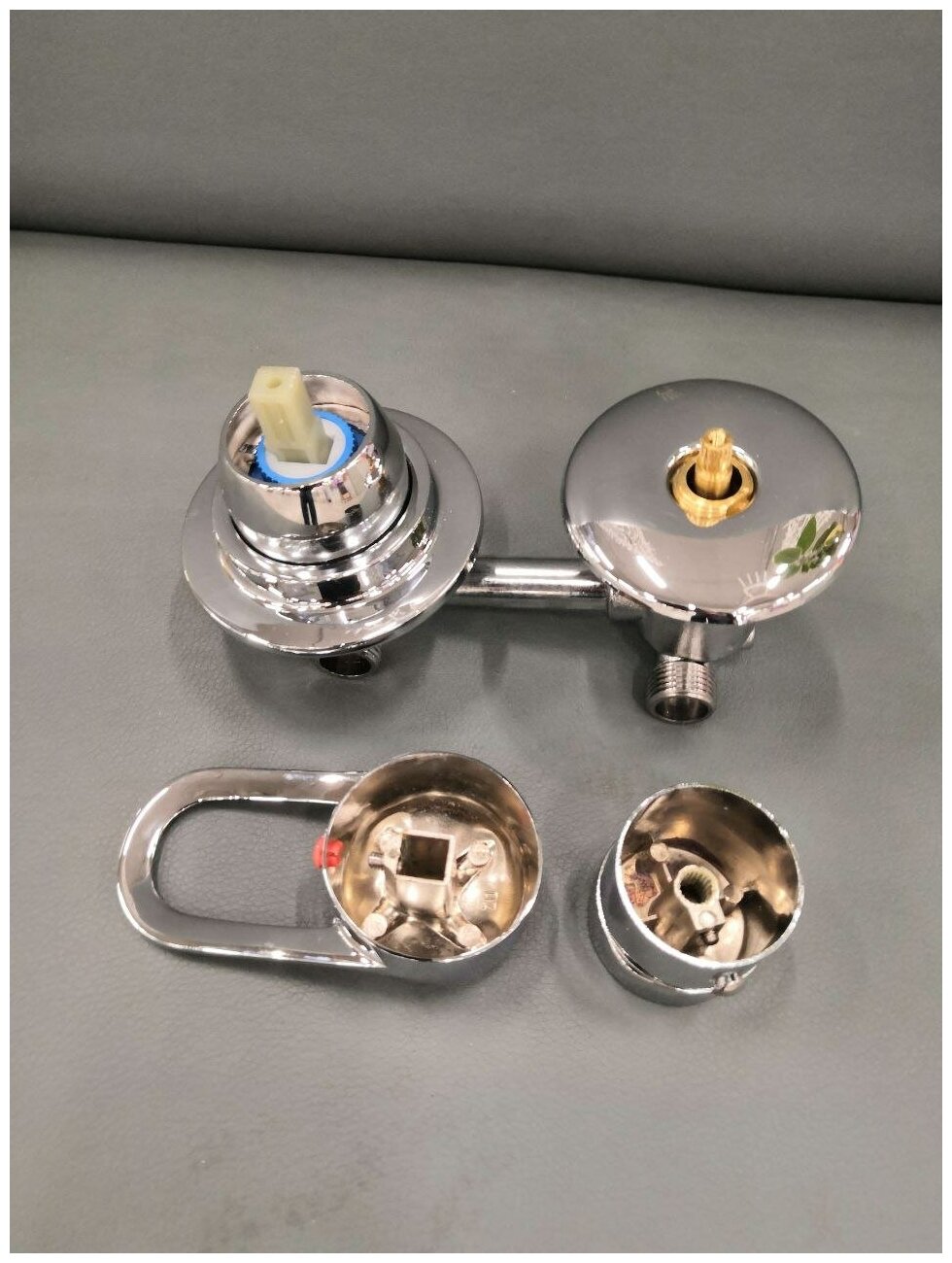 Смеситель для душевой кабины 100/2 резьба