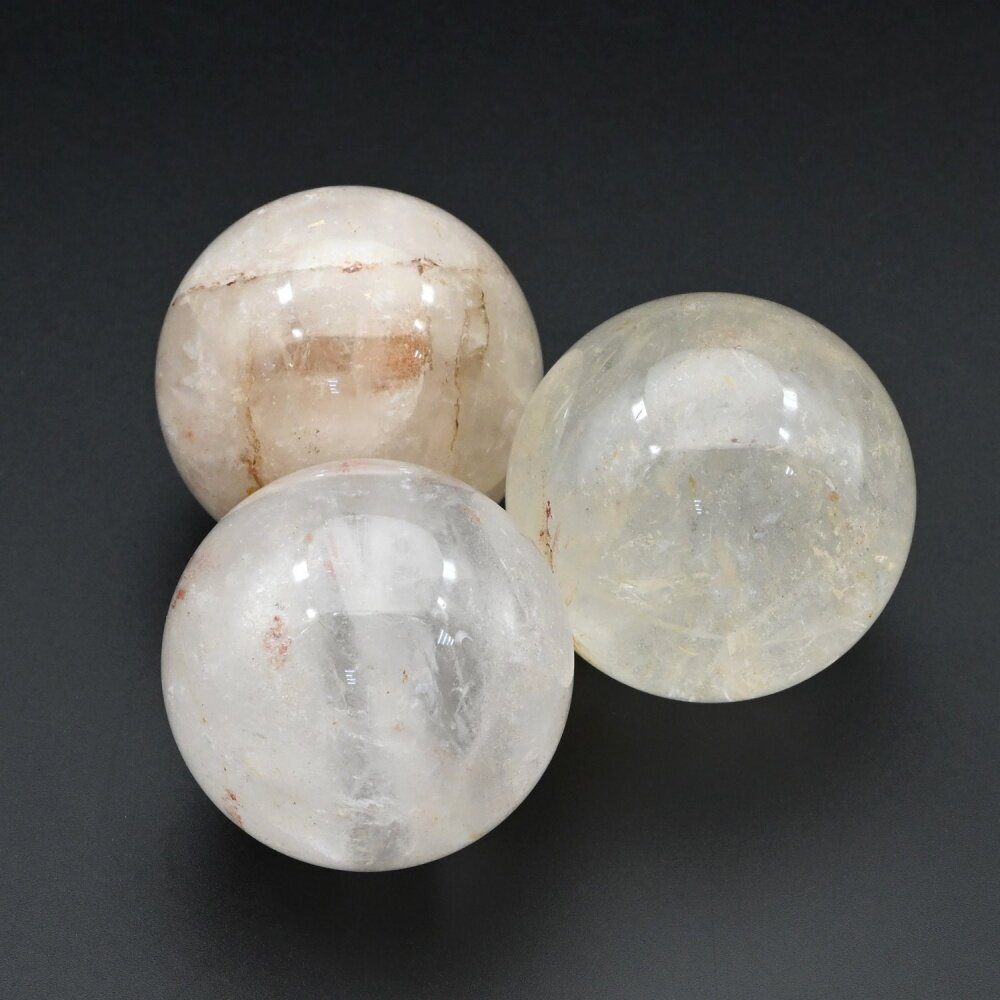 Шар из горного хрусталя, диаметр 51-52мм .