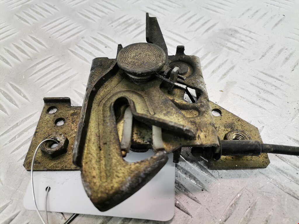 Замок капота Ford Fusion 1300444 арт. 1619435