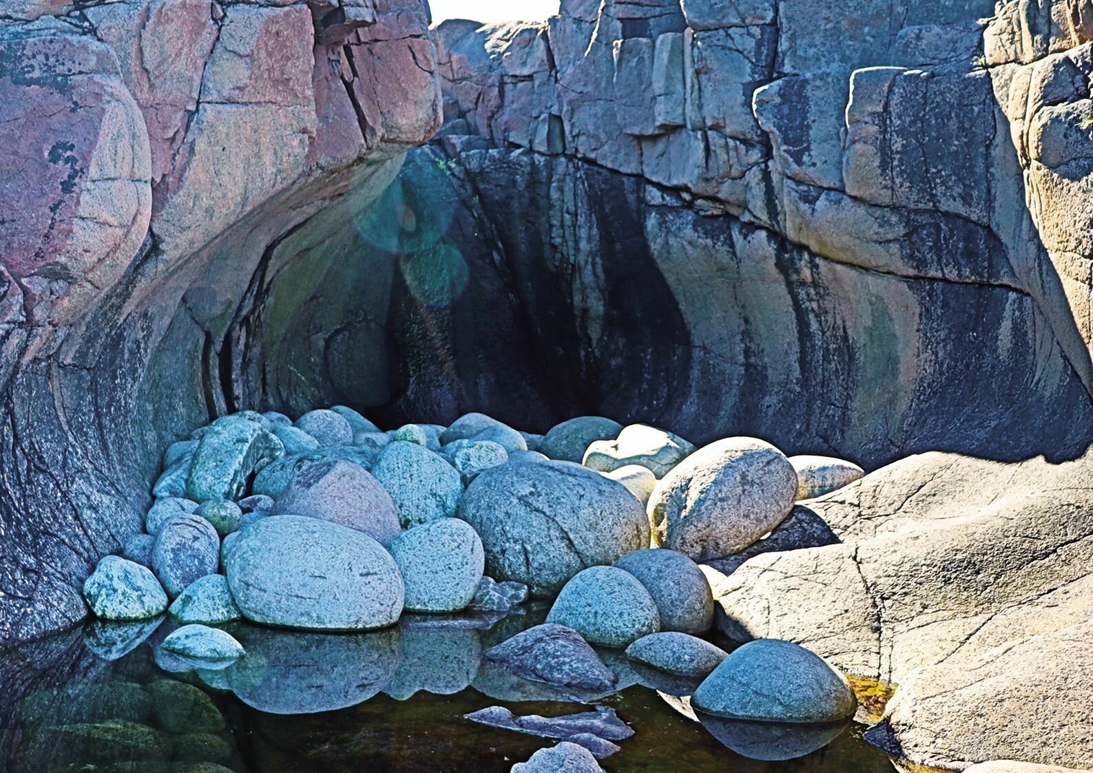 Постер. Россия Великолепная. Грот на берегу Баренцева моря. Териберка. Формат А3.