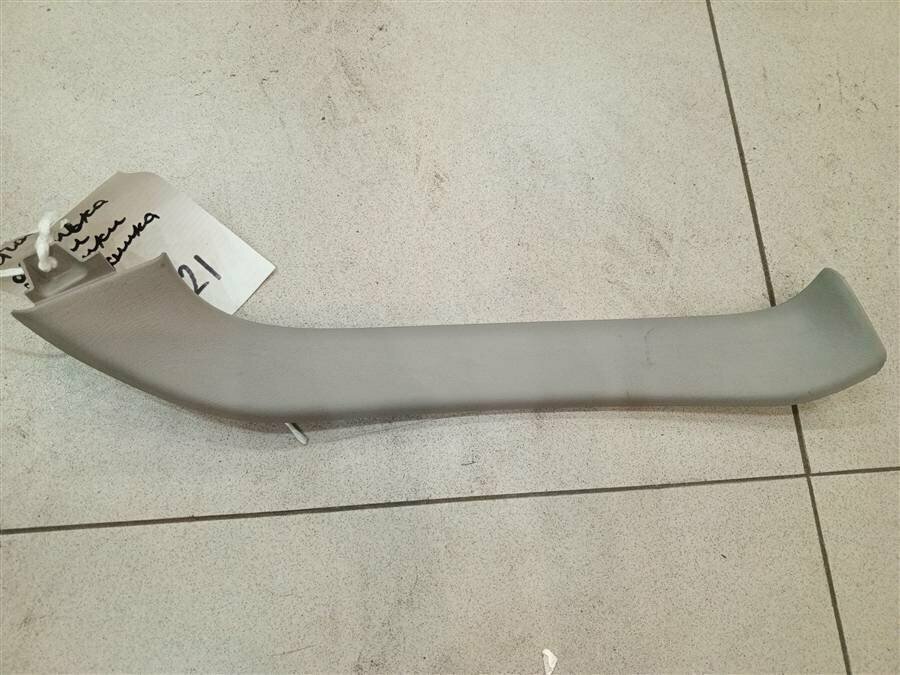 Обшивка двери багажника правая от Toyota Corolla Spacio E110 1997-2001