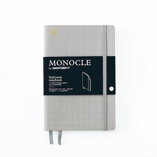 Блокнот Leuchtturm1917 Monocle B6+ (12.5x19см.) 80г/м2 - 128 стр. в точку, мягкая обложка, цвет: Светло-серый