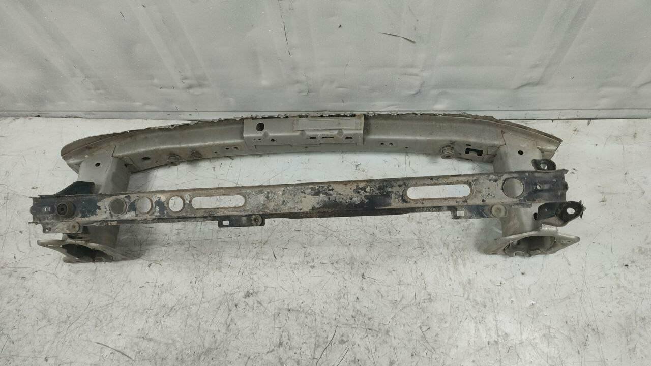 Усилитель переднего бампера Ford Focus 2 рест. 2009