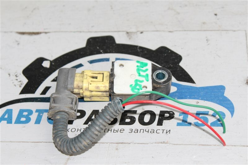 Датчик удара TOYOTA Avensis AZT250 1AZFSE Прав.