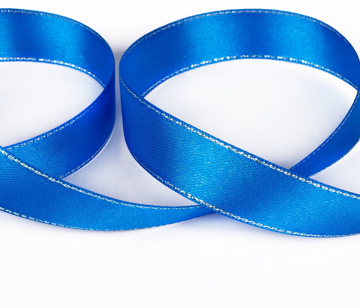 Лента атласная 20 мм "Gamma" AL-20M двухстор. с металл. нитью 33 м №040 василёк/серебро