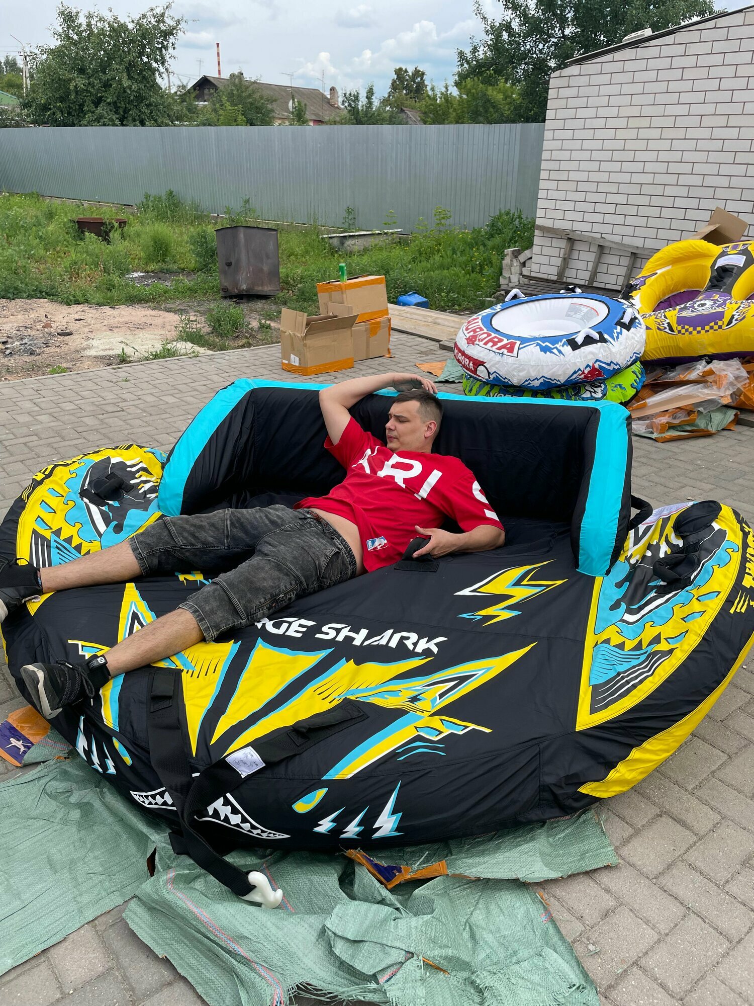 Водная ватрушка тюбинг для воды 3 места Thunder + трос + насос