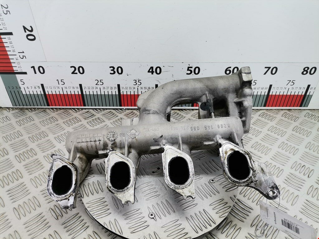 Коллектор впускной Volvo S40 V40 1 MW30638663 арт. 2165228