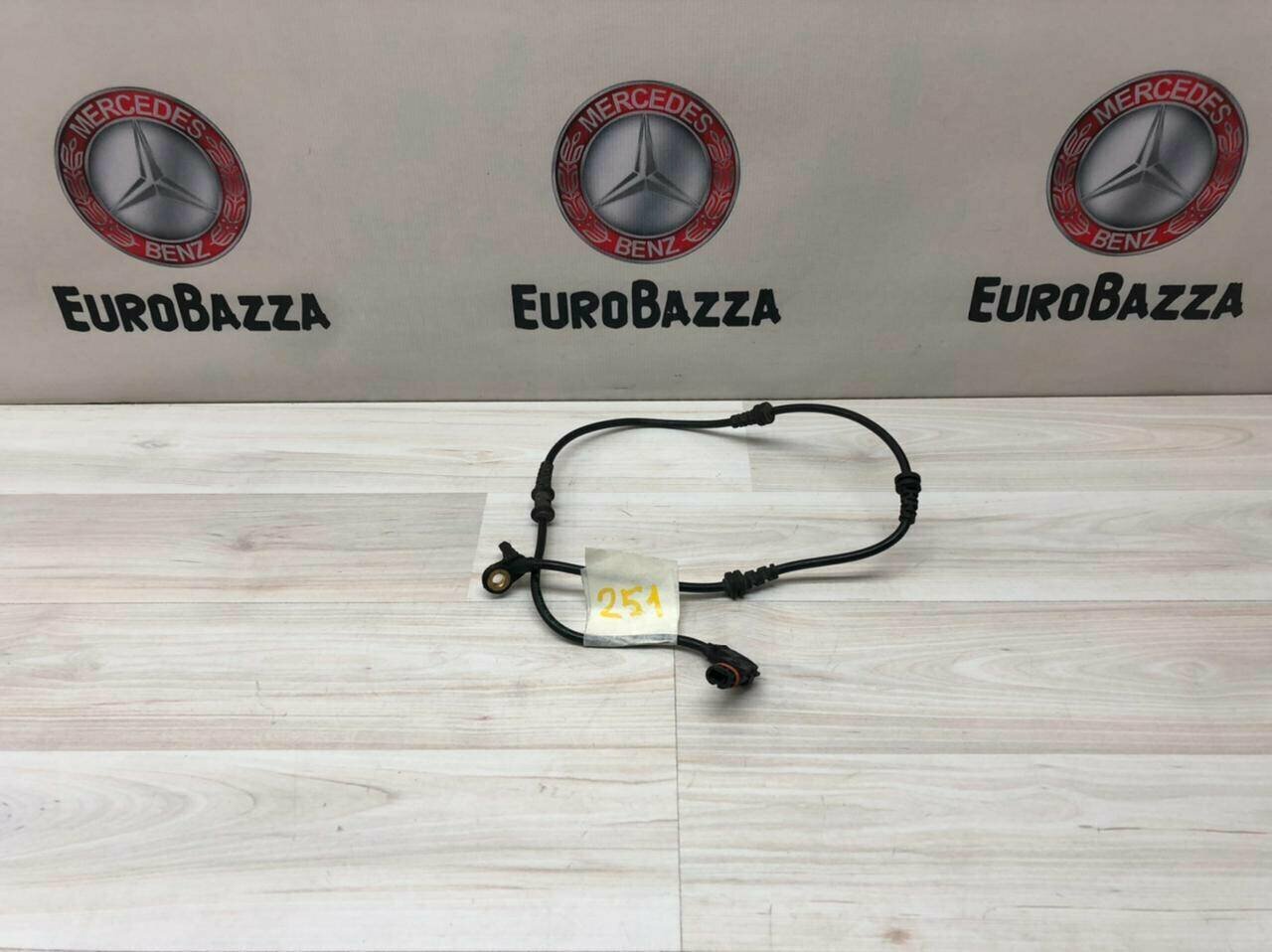 Датчик ABS передний Mercedes W251 A2514404937