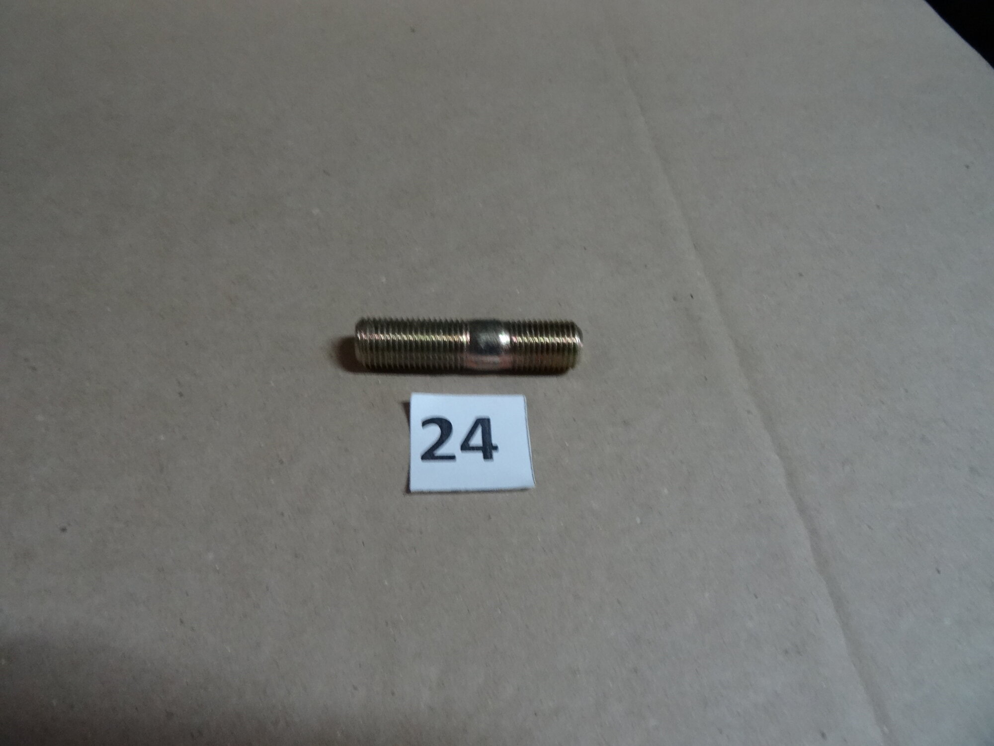 Шпилька М12х1,25 полуоси КамАЗ (М12х1,25х18х55)