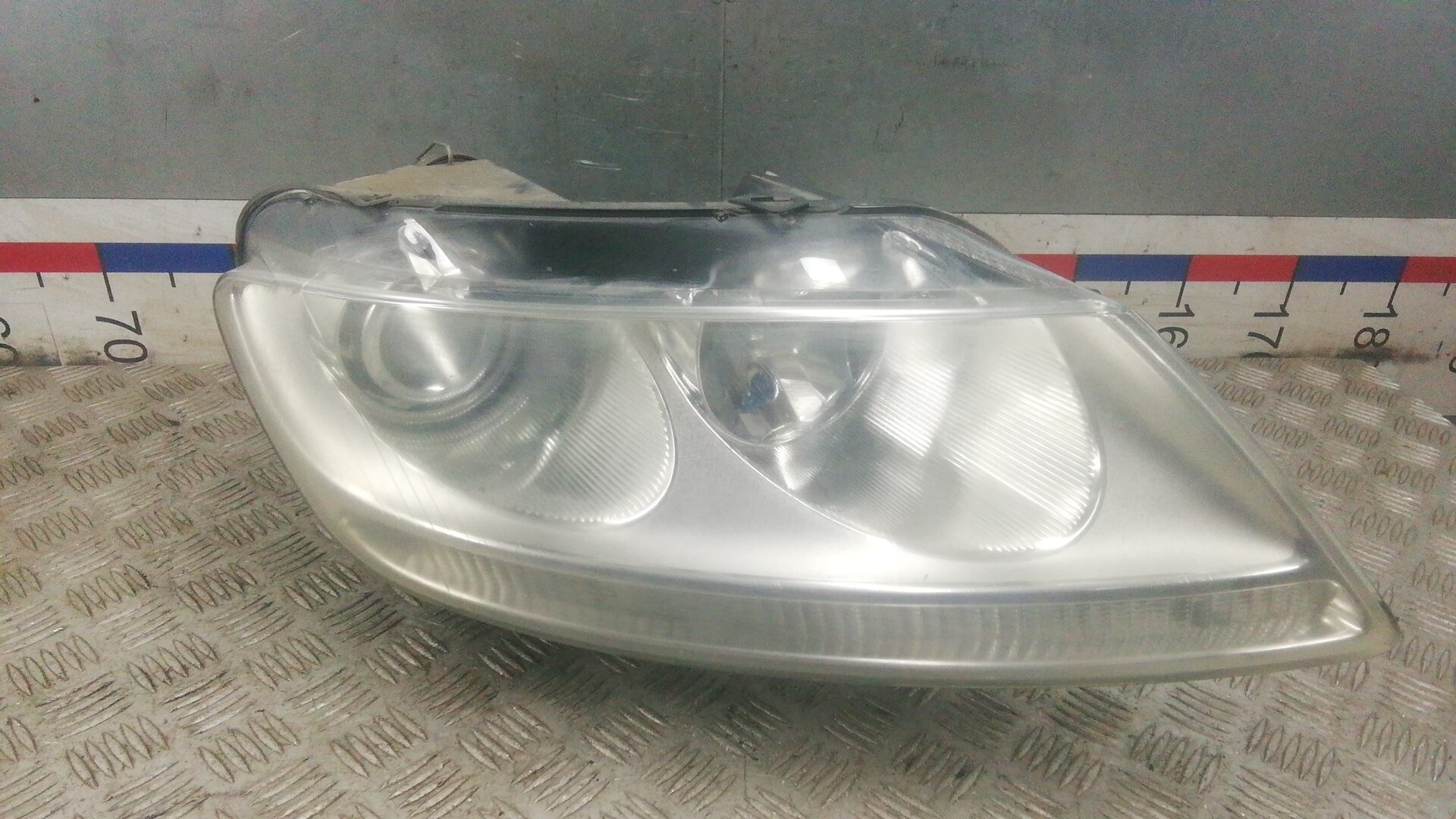 Фара правая VOLKSWAGEN PHAETON 1, Номер 3D2941018K