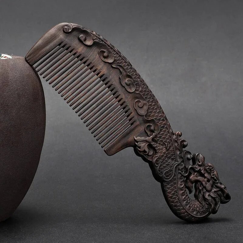 Деревянный гребень из сандалового дерева 01