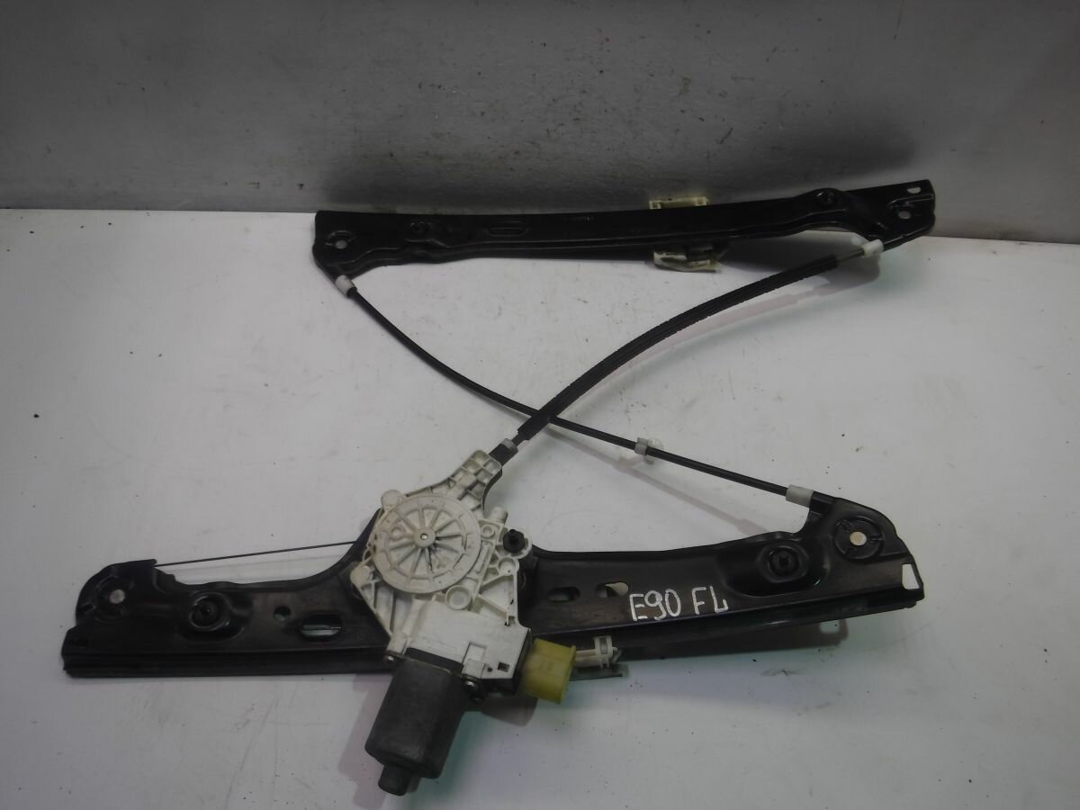 Стеклоподъемник электр. передний левый BMW 3 серия E90/E91/E92/E93 (2005—2010) 51337140587