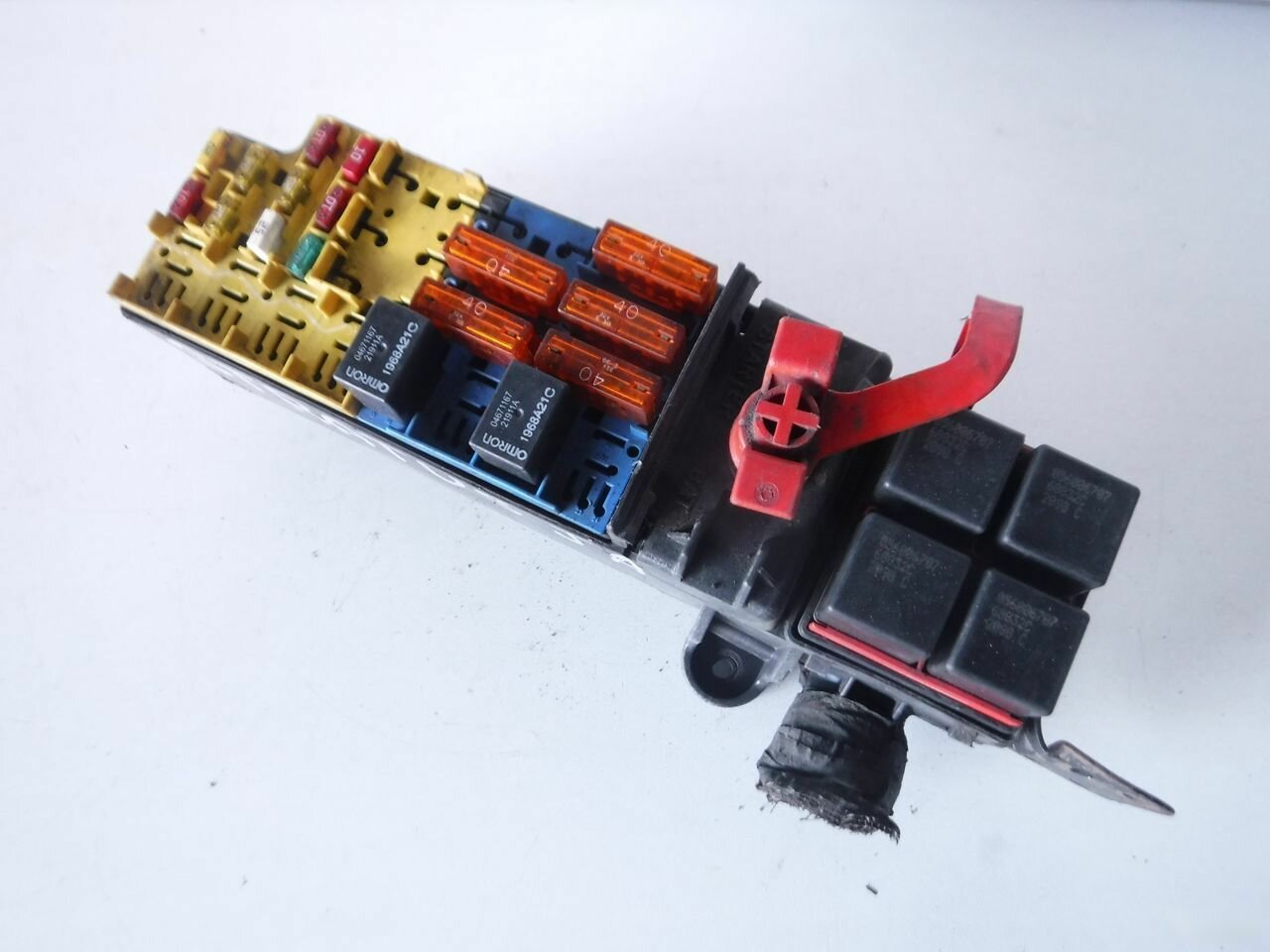 Блок предохранителей Dodge Stratus I (1995—2000) 4608331j