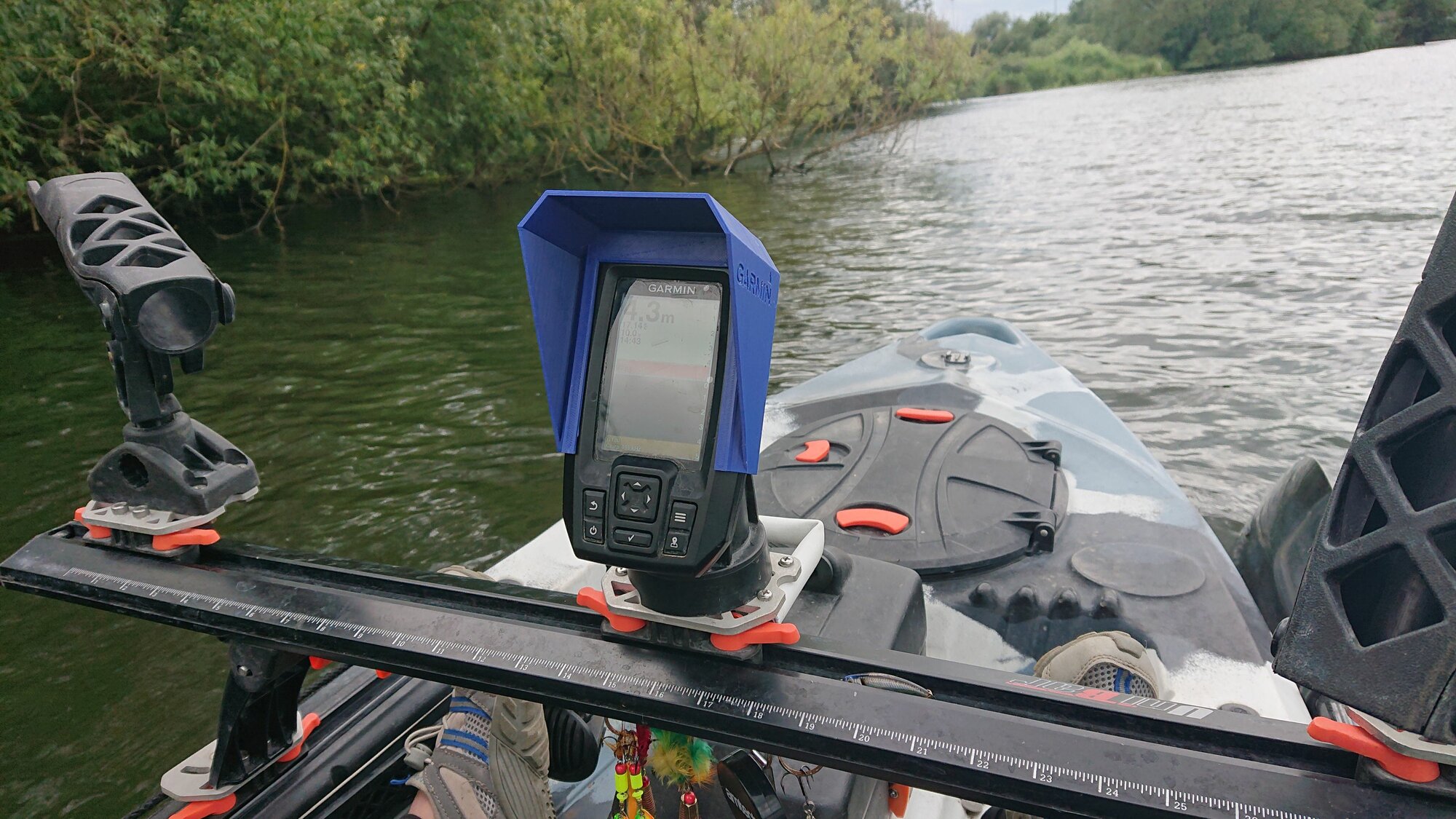 Солнцезащитный козырек для Garmin 4DV