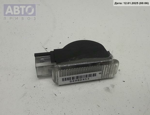 Фонарь салонный (плафон) Volkswagen Passat B5+ (GP)