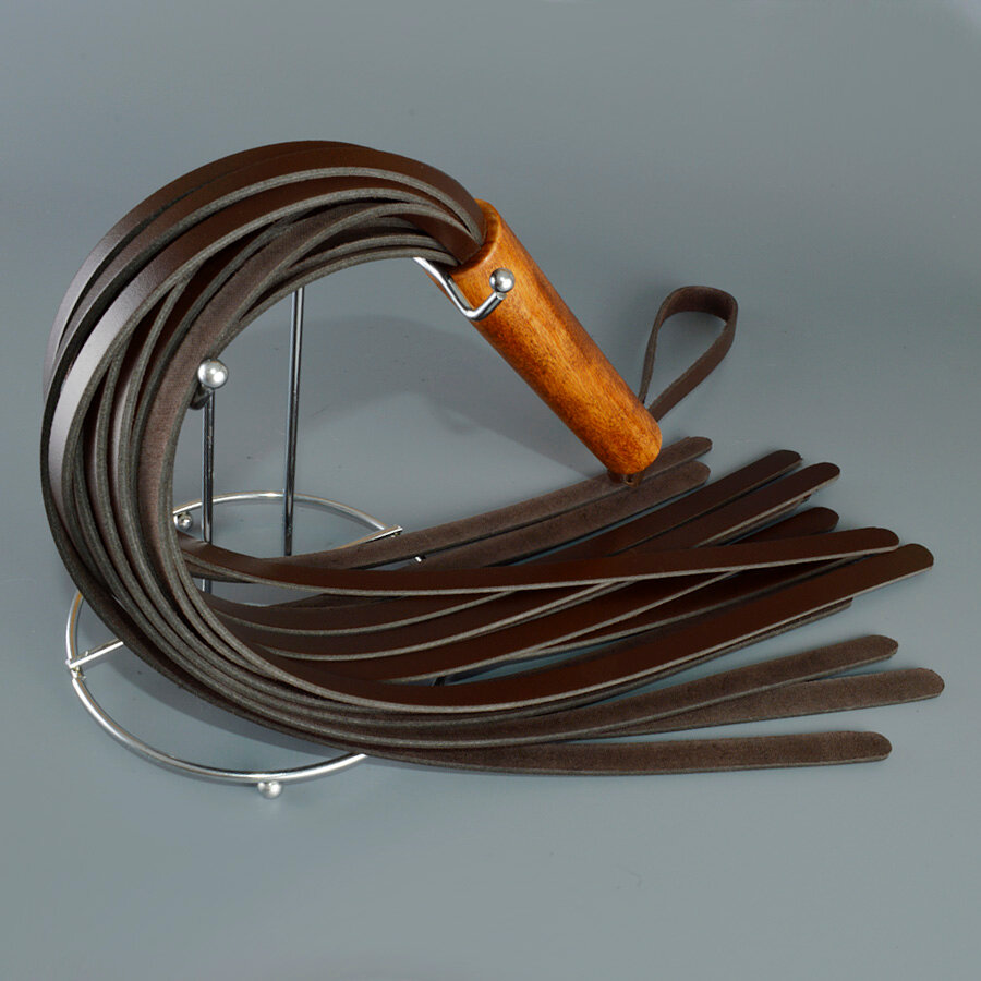 Плеть Sitabella со стильной деревянной ручкой, натуральная кожа, 63 см