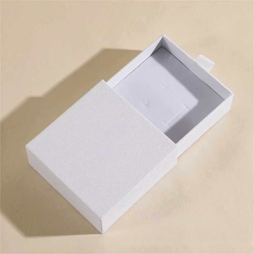 Белые картонные коробки для украшений 6x6x3.5 см (30 шт.)
