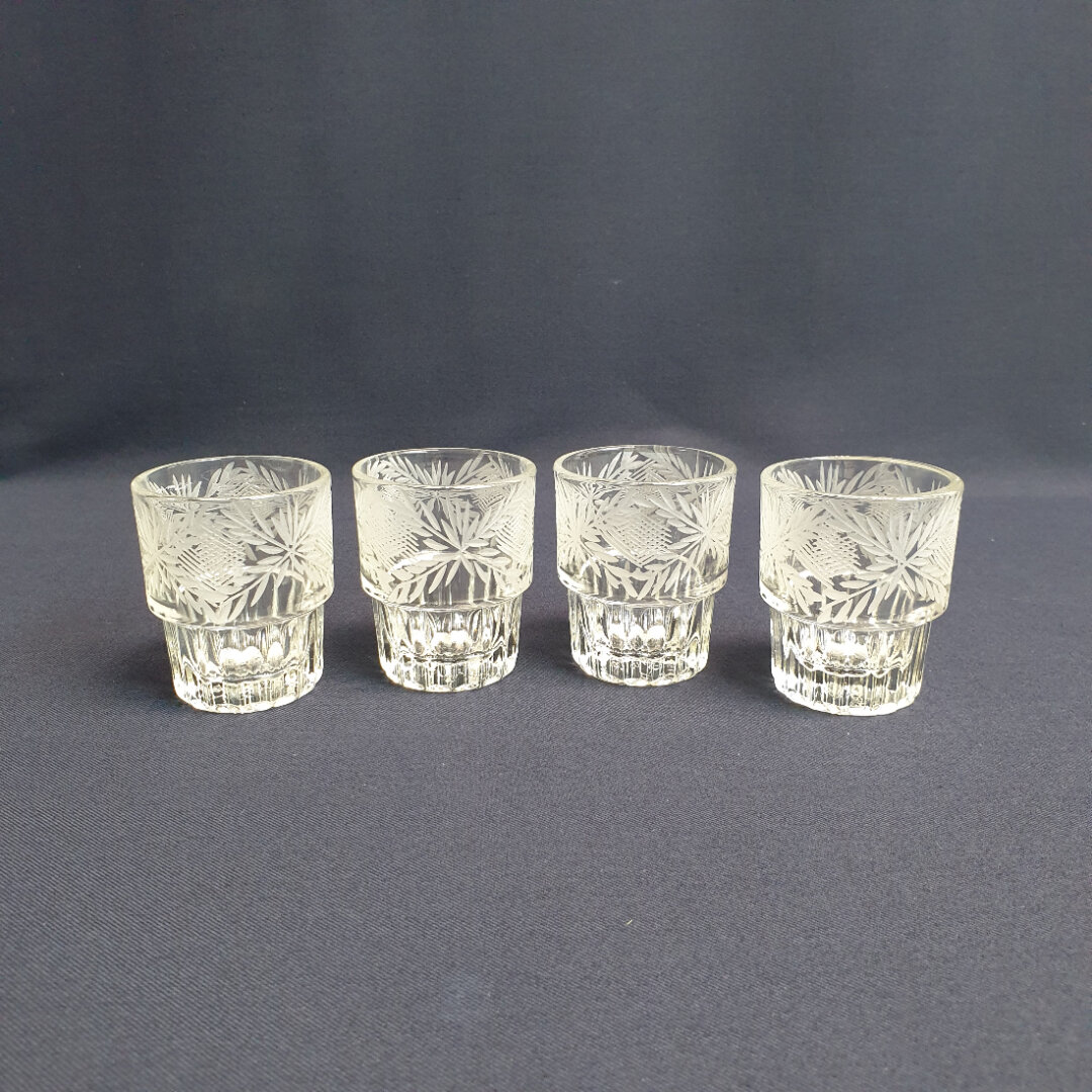 Набор из 4 стопок, стекло резка 50 мл 6 см, винтаж СССР
