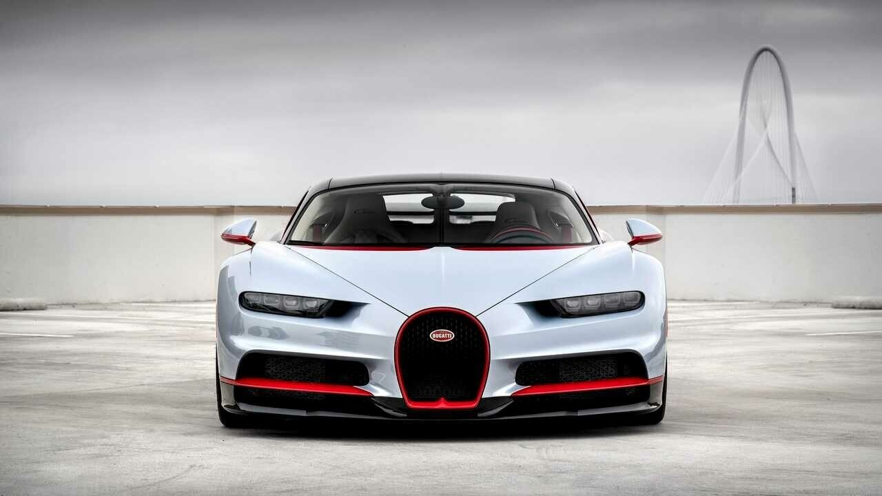 Картина на холсте 60x110 LinxOne "Bugatti суперкар Бугатти" интерьерная для дома / на стену / на кухню / с подрамником