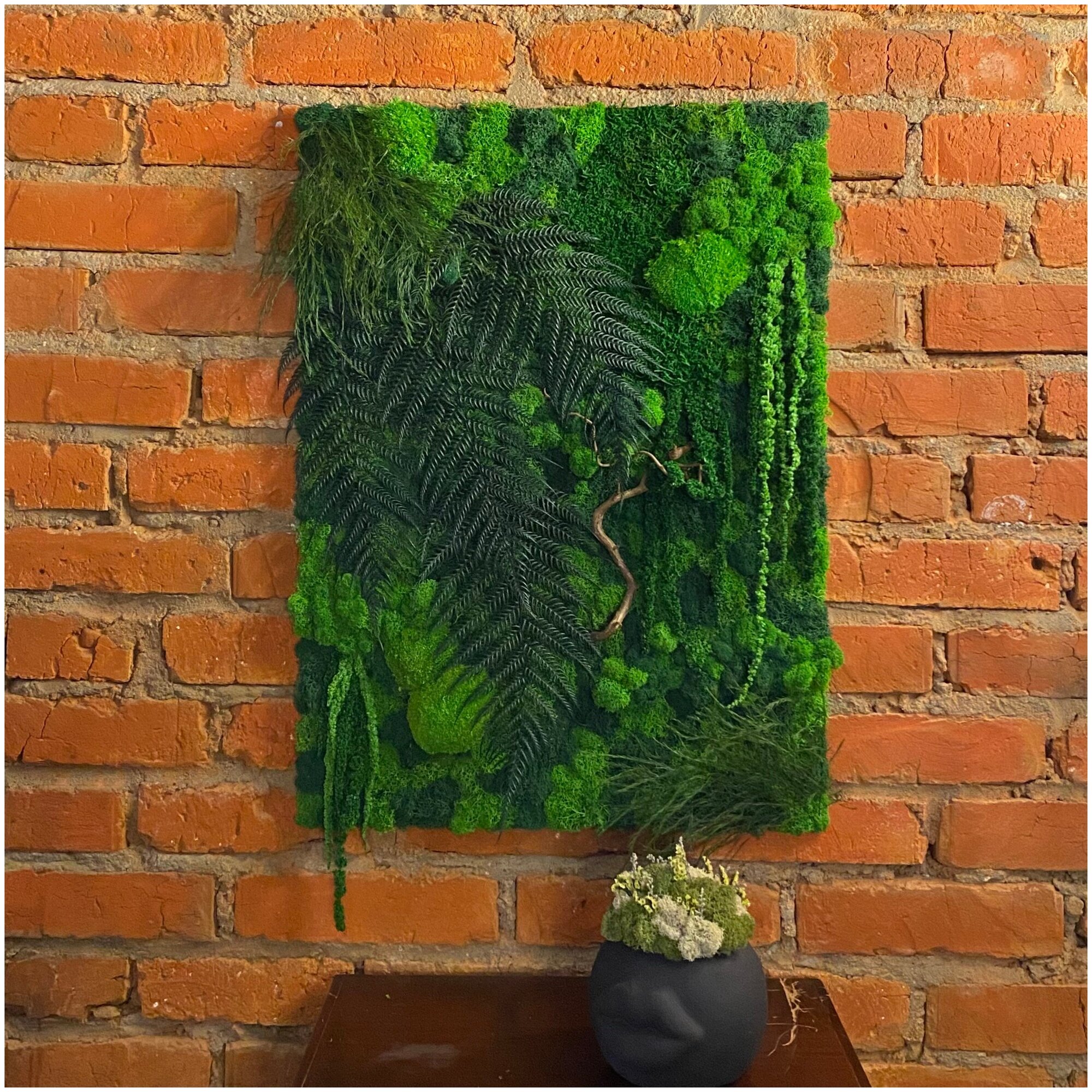 Панно "Jungle Dark" Дом Мха - MossArt из стабилизированного мха и растений в подарочной упаковке, 50*70 см.