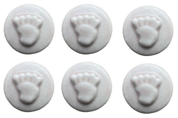 Набор ручек мебельных. Ручная работа. Фарфор, глазурь, изображение пяточка малыша. Винт для установки в комплекте. 6 штук в упаковке