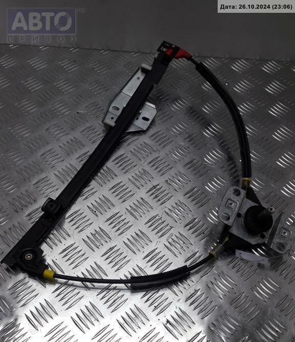 Стеклоподъемник механический задний правый Volkswagen Passat B4