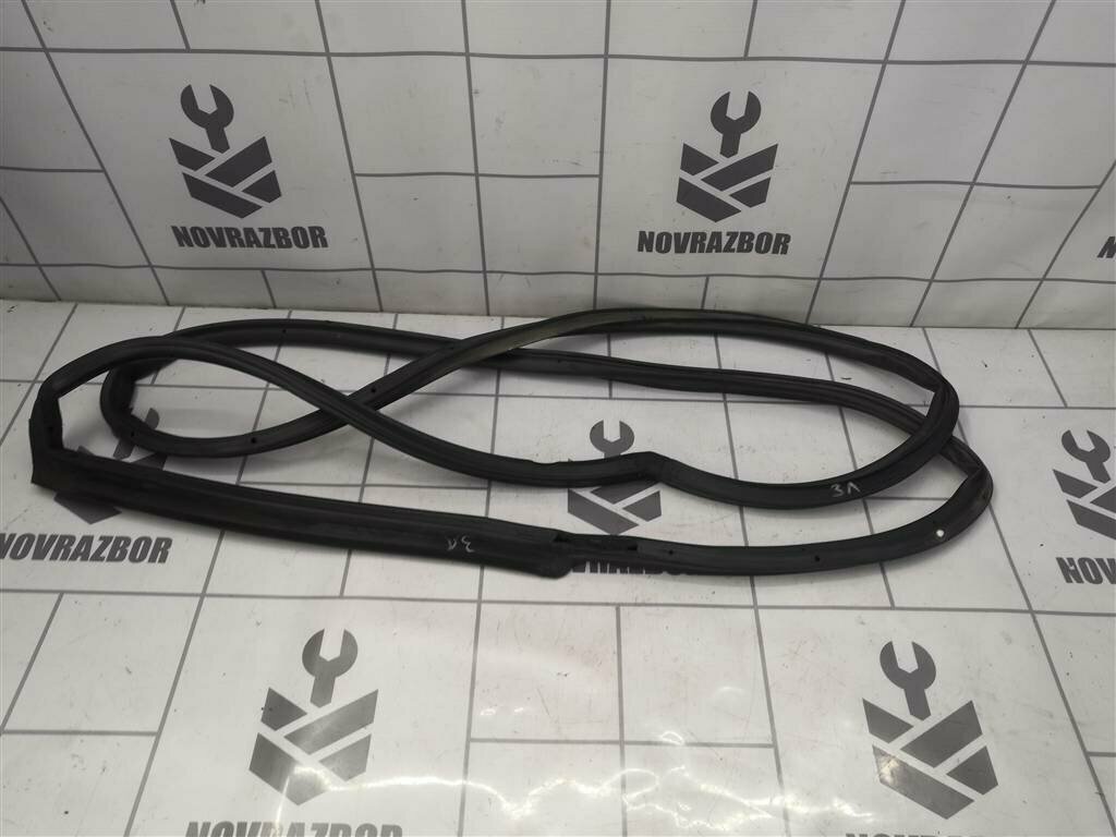 Уплотнитель двери Chevrolet Lacetti 04-13