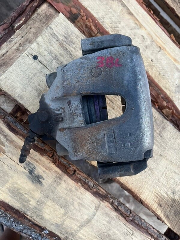 Суппорт тормозной передний правый Mazda Mazda 3 BL