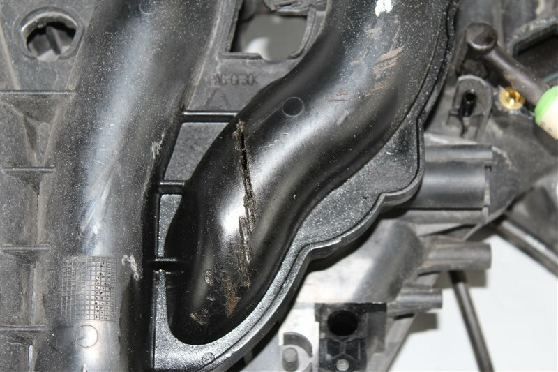 Впускной коллектор Mazda 6 GG L3-VE