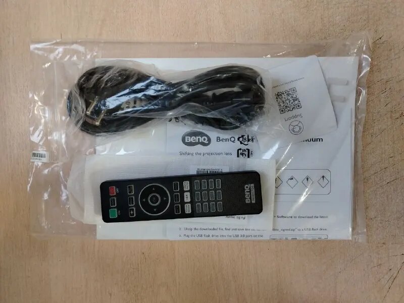 Проектор Benq W5700S — фото 1
