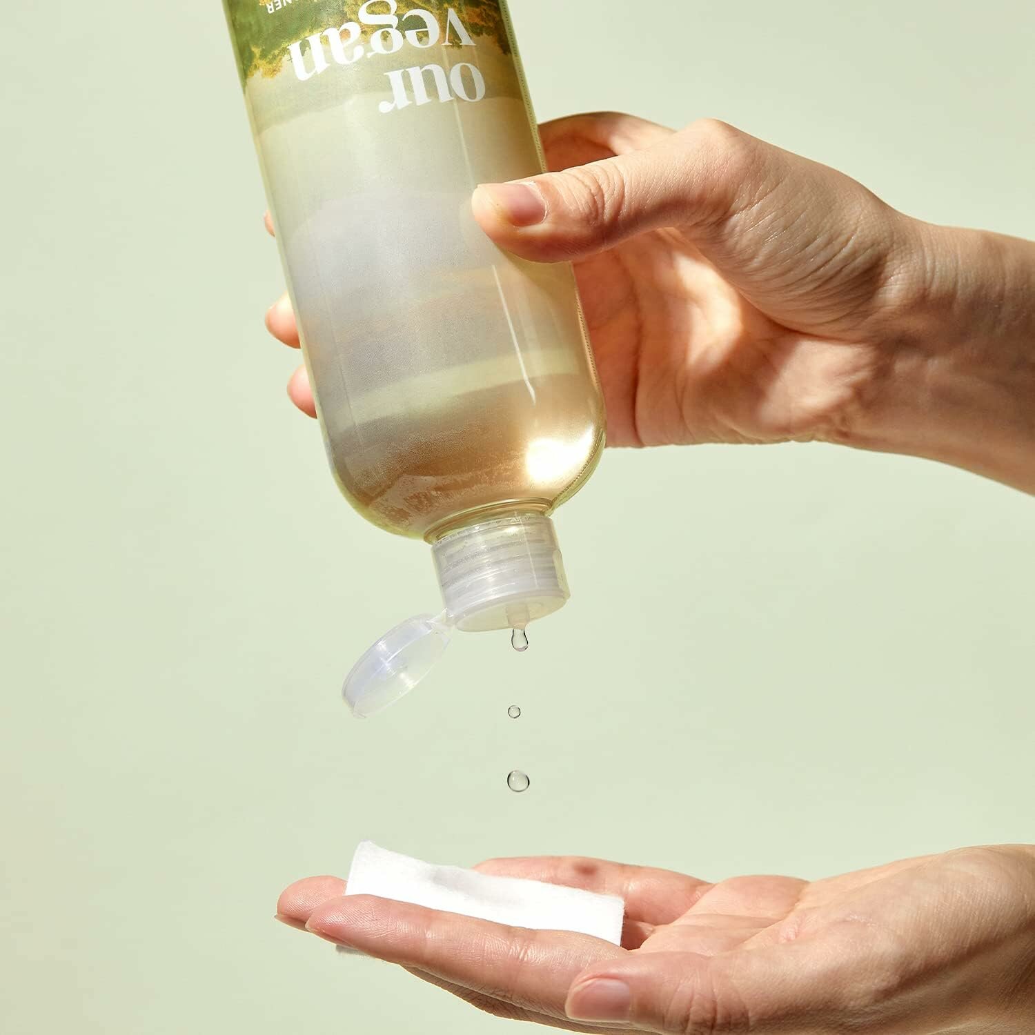 Веганский успокаивающий тоник Manyo Our Vegan Heartleaf Cica Toner