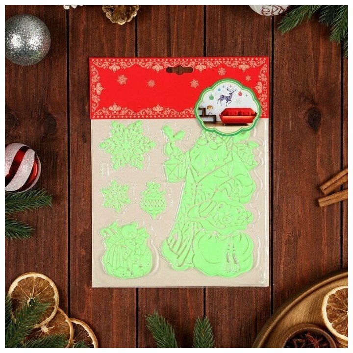 Наклейки на окна, светящиеся 'Новогодние' Дед Мороз, 27 х 21 см