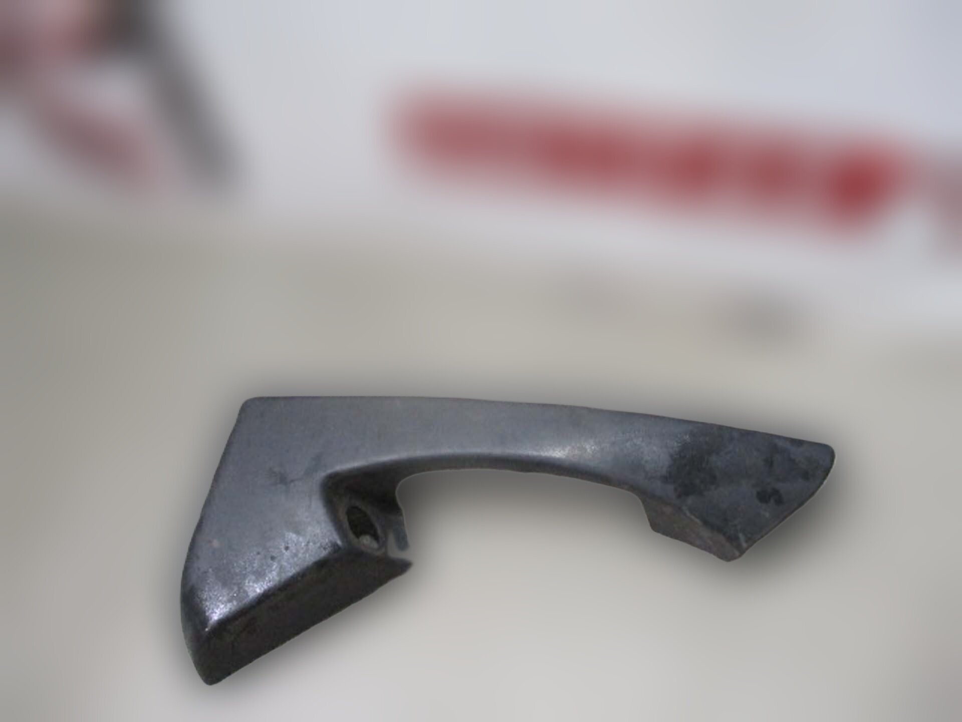 Накладка ручки правой двери внутренней Renault Premium, крепление сломано