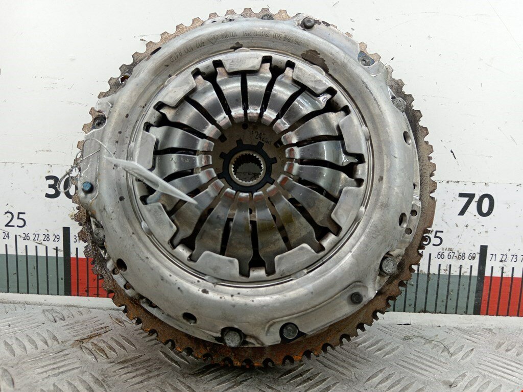 Маховик (демпфер сцепления) Renault Clio 4 123107186R арт. 2154995