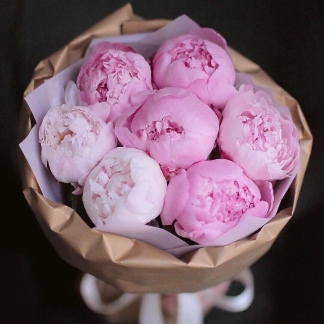 Премиум букет из розовых пионов, премиум цветы, шикарный, красивый букет цветов, пионы розовые, пионы.