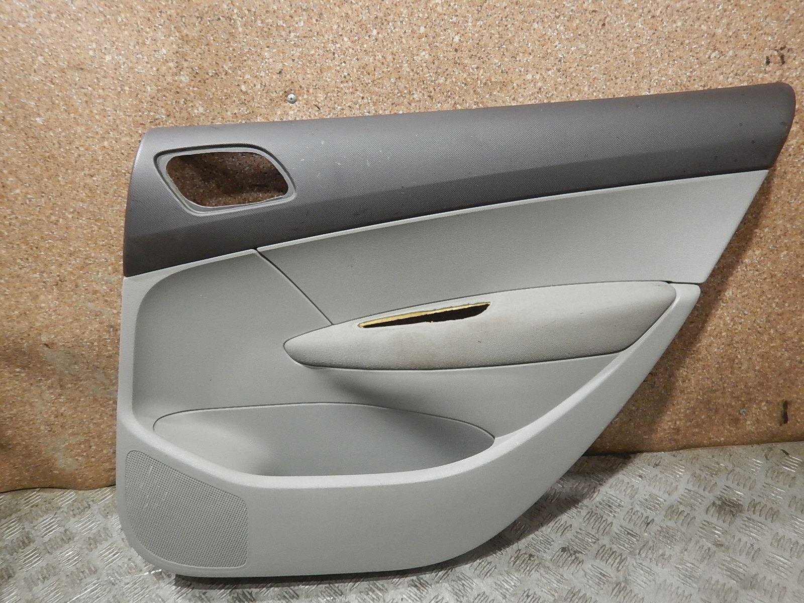 Б/У Обшивка двери задней правой, Peugeot (Пежо)-308 (07-) PEUGEOT 308 (07-) Грязная. 421629 Peugeot-Citroen арт. 96710102FC