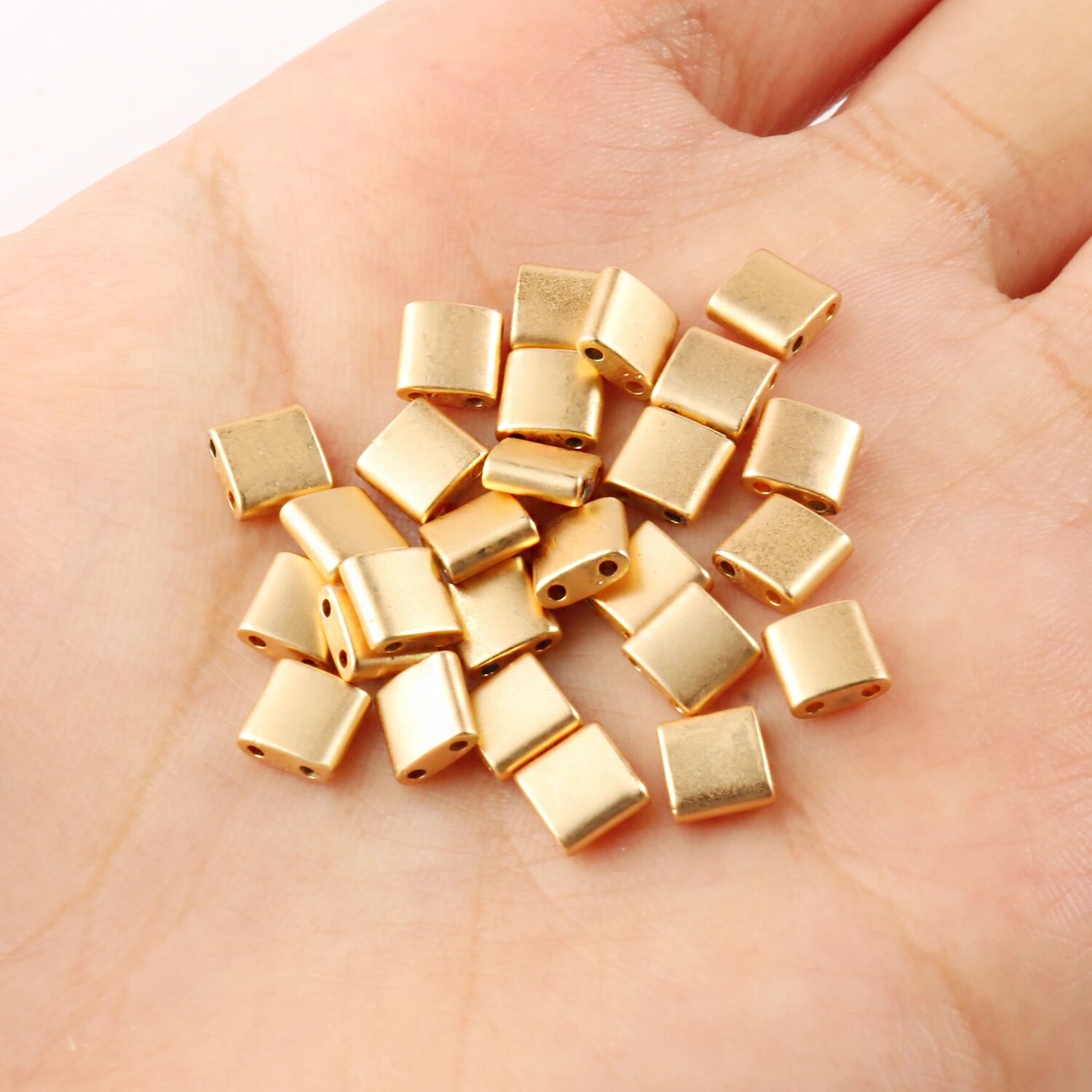TANANTA золотые прямоугольные бусины из гематита 100 шт 5x2x2mm 150-152pcs, matte gold