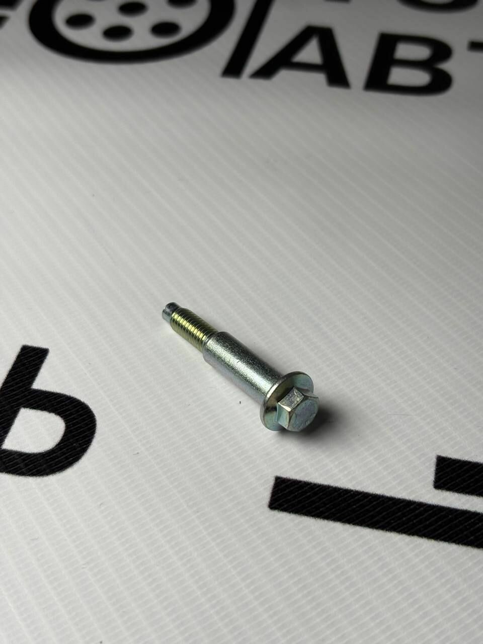 Болт М 6*1*39 крышки клапанов дв. ЗМЗ 405 Евро-3