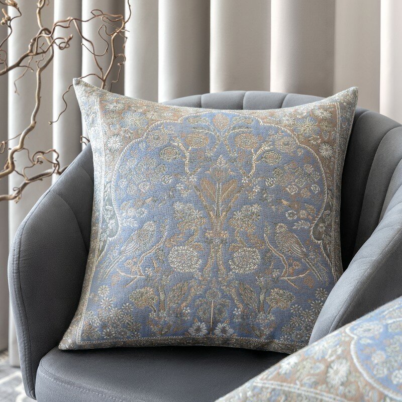 Декоративная подушка Togas "Скорно", 50х50 см, овечья шерсть, вышивка, гипоаллергенная