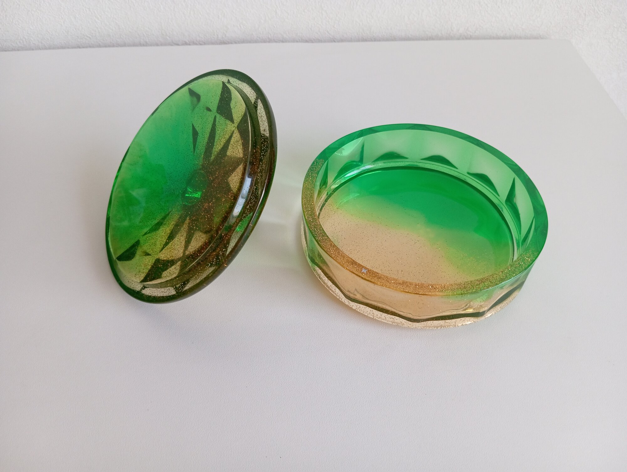 Шкатулка "Золотая зелень"