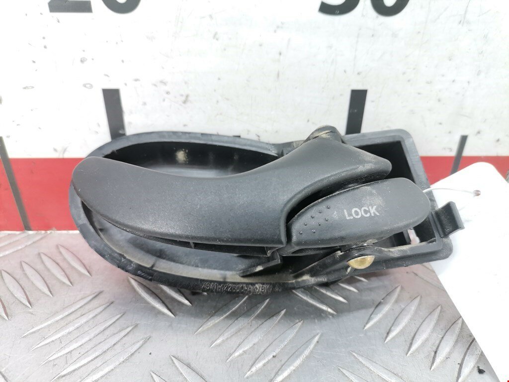 Ручка двери внутренняя передняя правая Ford Focus 1 XS41A22600AK арт. 1875966