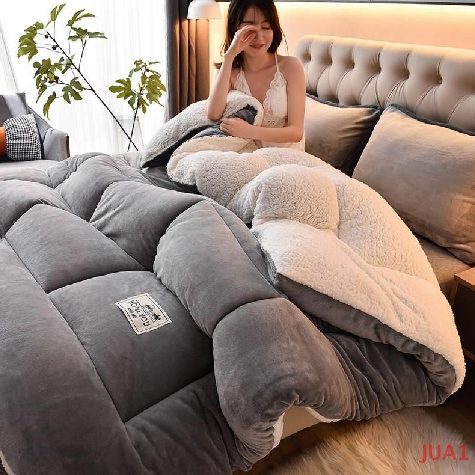 Утолщенное теплое двустороннее зимнее одеяло из овечьего флиса