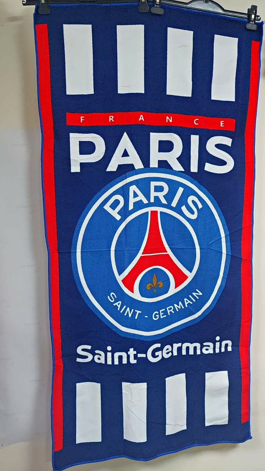 Для футбола ПСЖ полотенце футбольного клуба PSG ( Париж , Франция ) размер длина 140 см ширина 70 см Пляжное