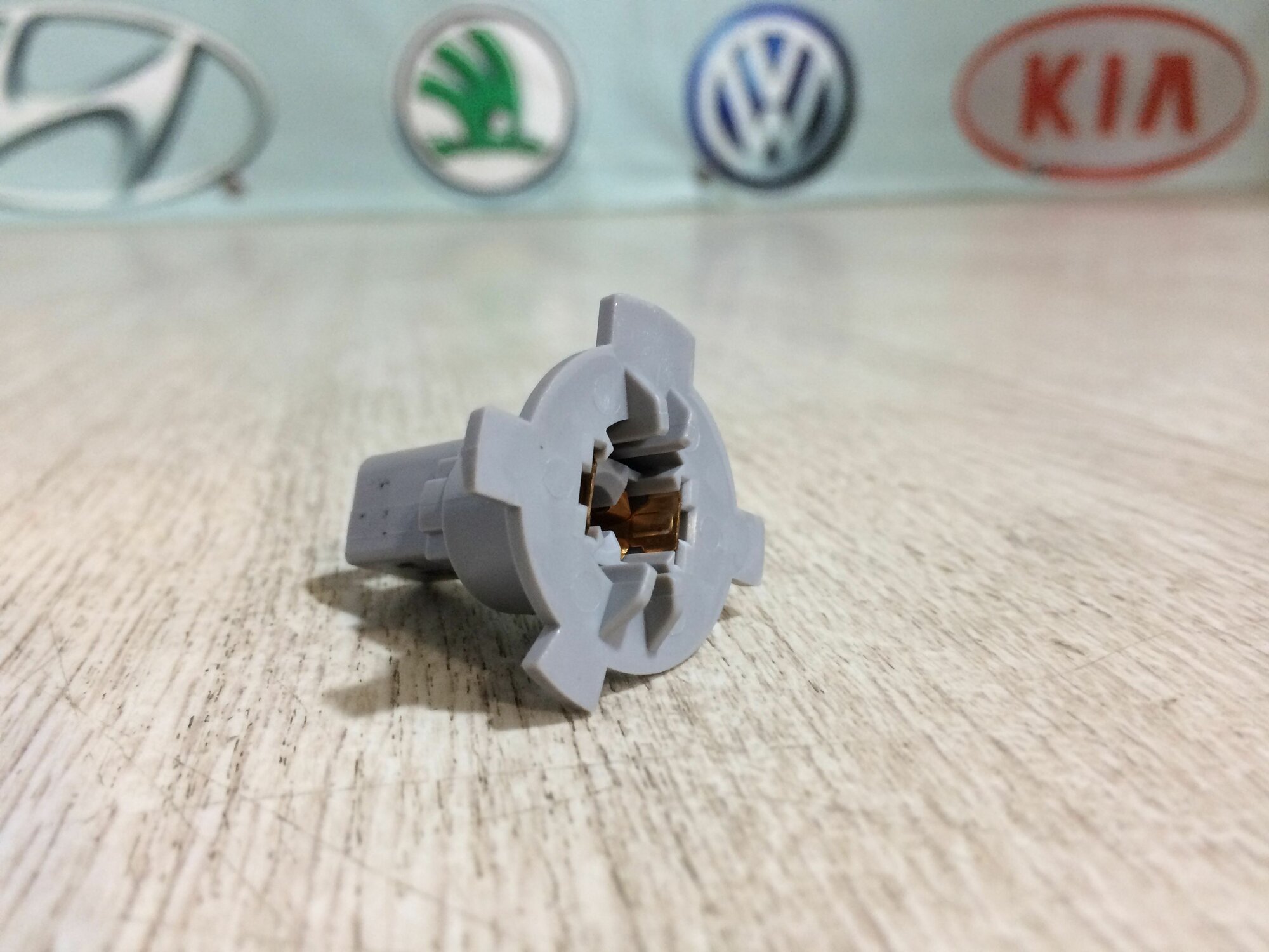 Патрон плафона освещения номера Cerato Solaris Venga Церато Солярис Венга