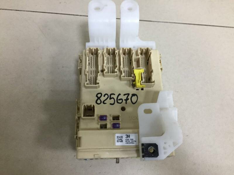 Блок предохранителей Toyota Corolla E180 2013