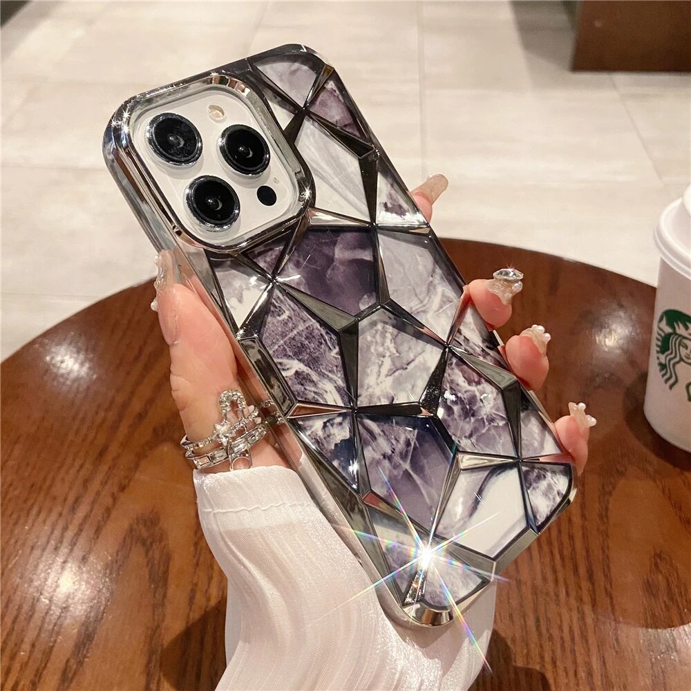 Чехол для iPhone 14 серебряный, ромбовидный, блестящий