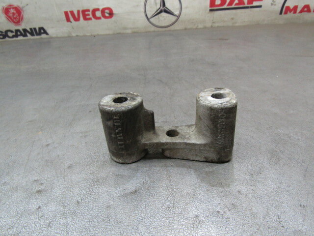 Кронштейн траверсы рамы Renault Premium