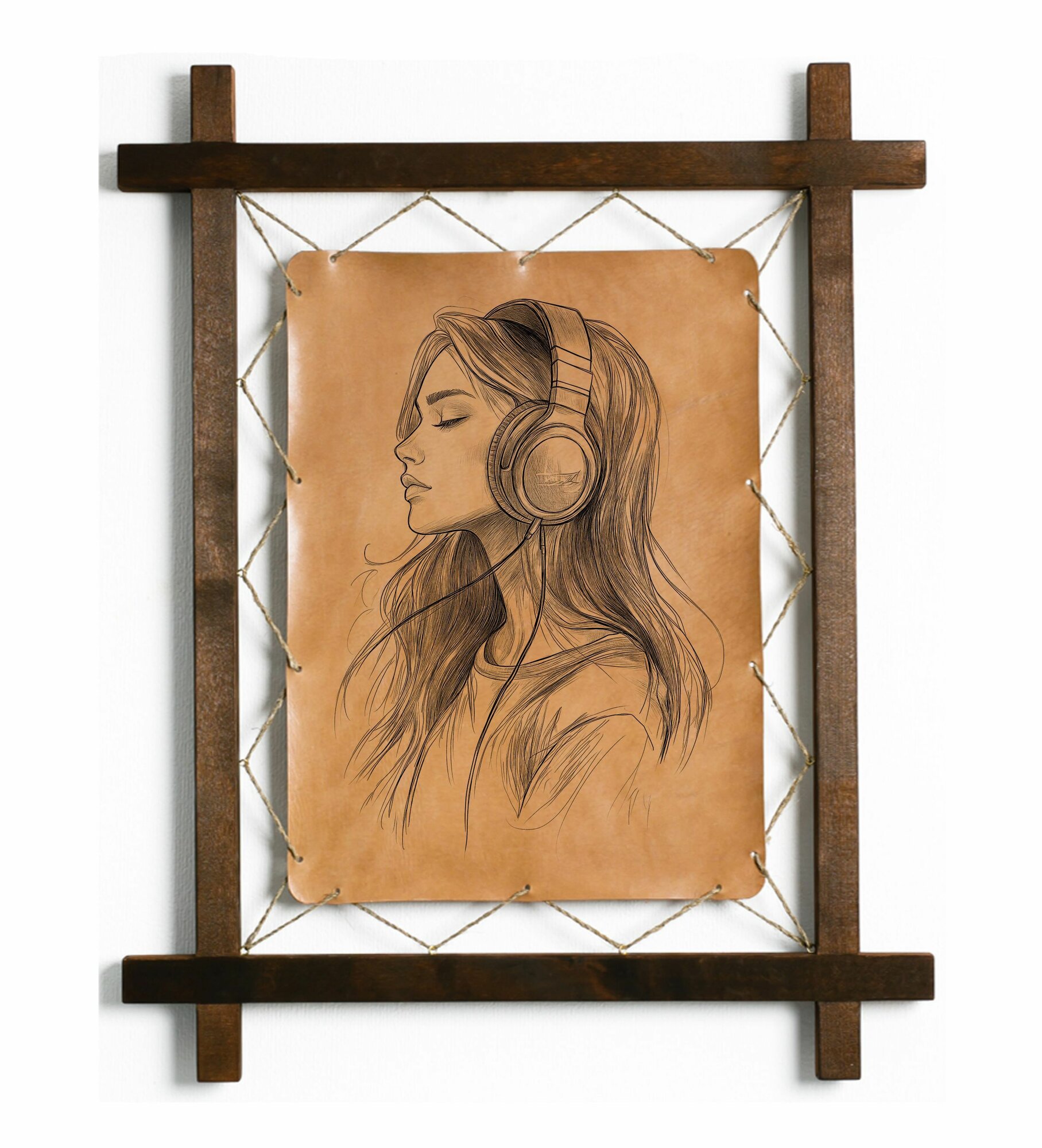 Картина интерьерная из кожи "Девушка в наушниках", BoomGift