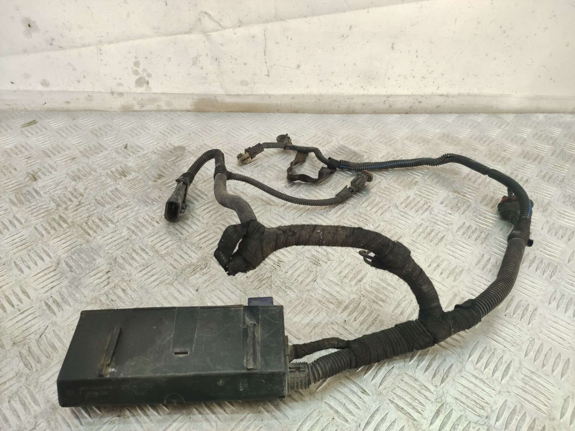 Блок реле Opel Vectra B рест. (1999 - 2002) 90504296